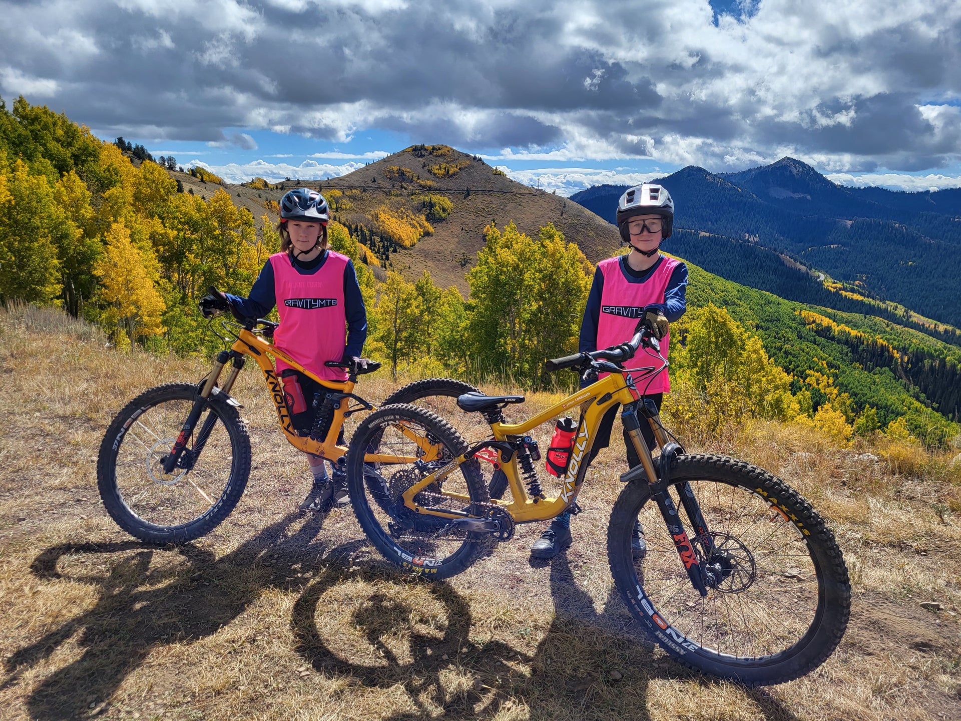 12 Year Old Twins Who Love Riding Bikes – Knolly Bikes